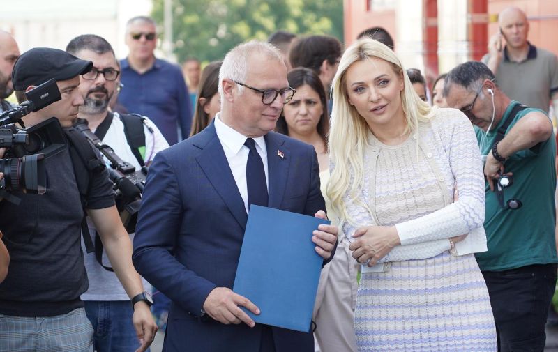 Tanasković odgovornost za tragediju u Novom Sadu prebacila na Vesića ...