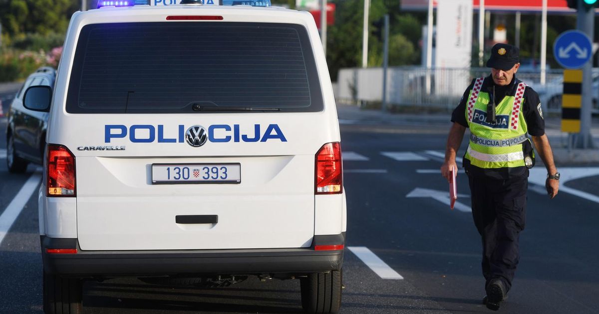 Teška nesreća u Dugom Ratu, ozlijeđeno 15 osoba. Sudjelovala dva auta i kombi | Telegram.hr