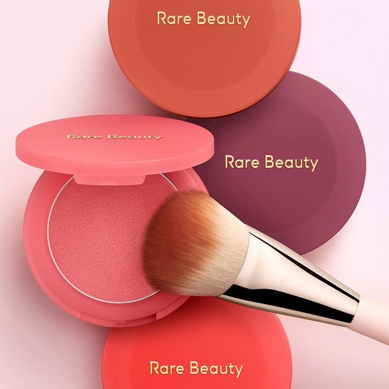 Rare Beauty predstavio novo rumenilo sa zanimljivom formulom | Super1.hr