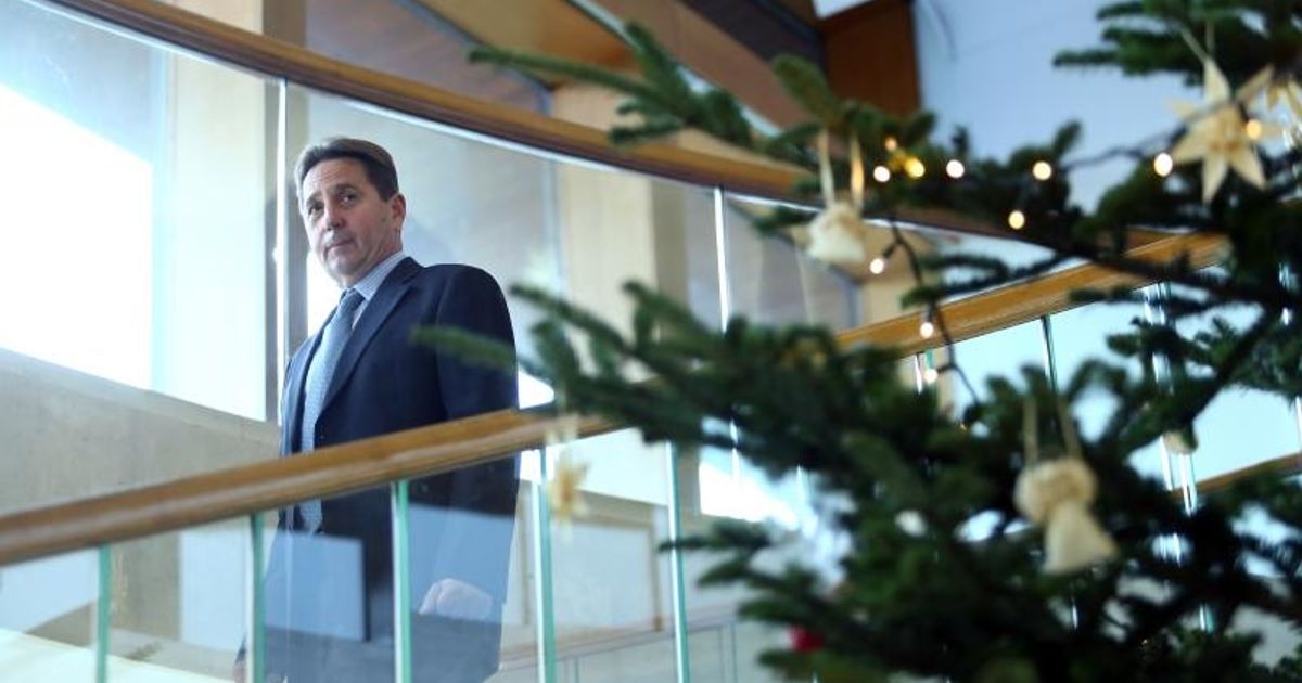 Stipe Petrina kaže da Petrovu nakon ovog sastanka netko treba 'opaliti ...