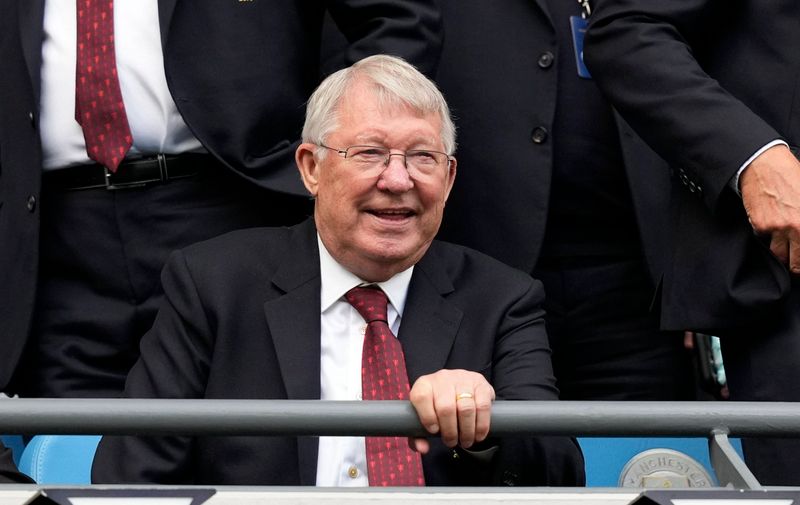 Zagubilo se: Sir Alex Ferguson tek će sad dobiti medalju za trofej koji ...