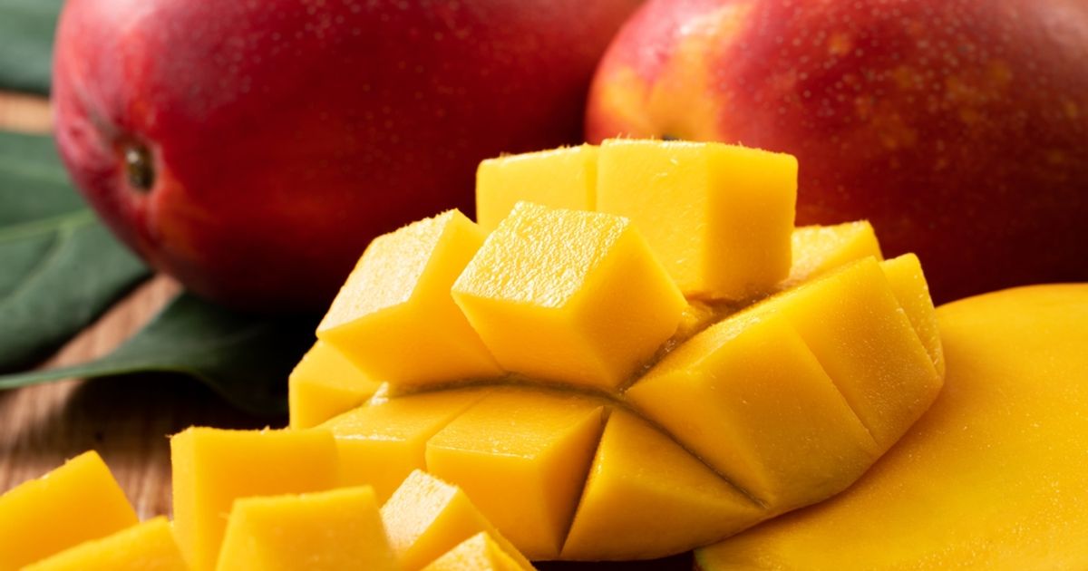 Kako se čisti egzotični mango? Voće koje se jede svim osjetilima ...