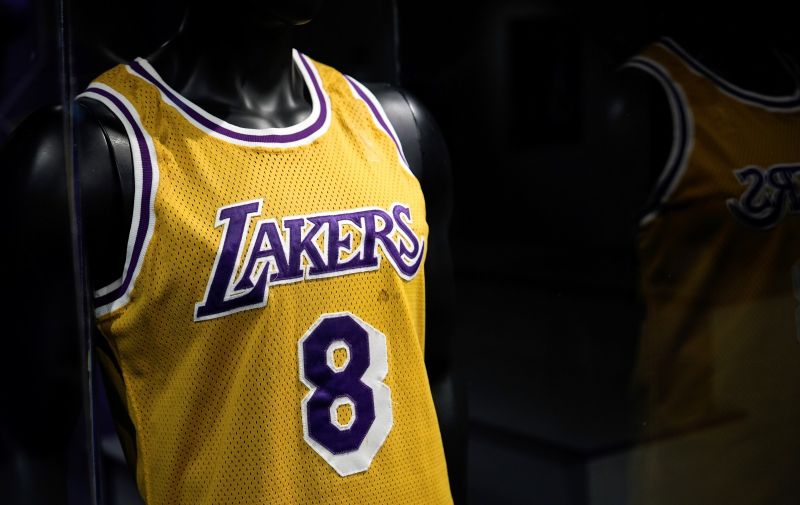 NBA: Dres Kobeja Bryanta prodan za sedam milijuna dolara | Telegram.hr