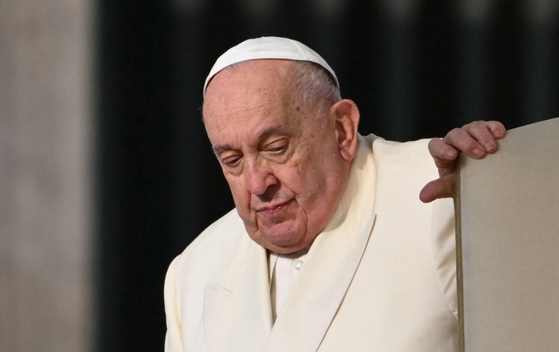 Vatikan objavio šturo priopćenje o zdravstvenom stanju pape Franje | Telegram.hr