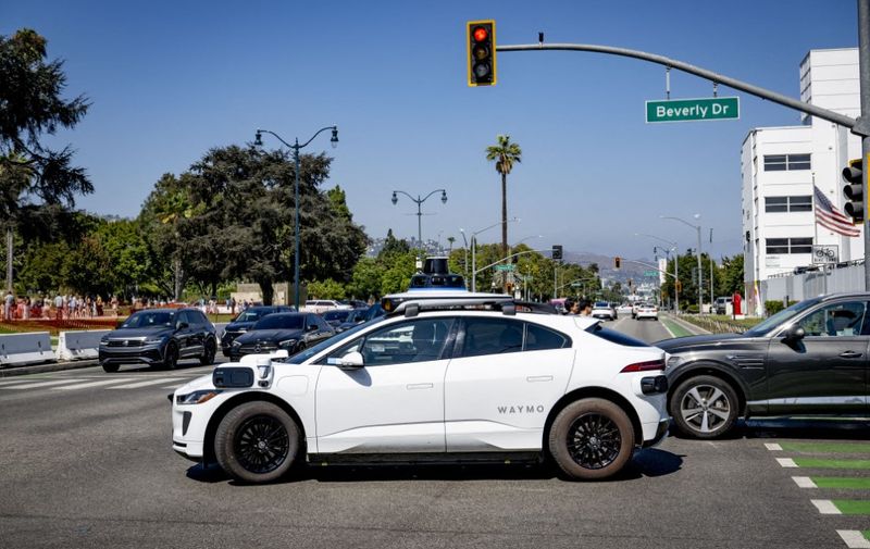 Googleovi robotaksiji postaju sve agresivniji u vožnji | Telegram.hr