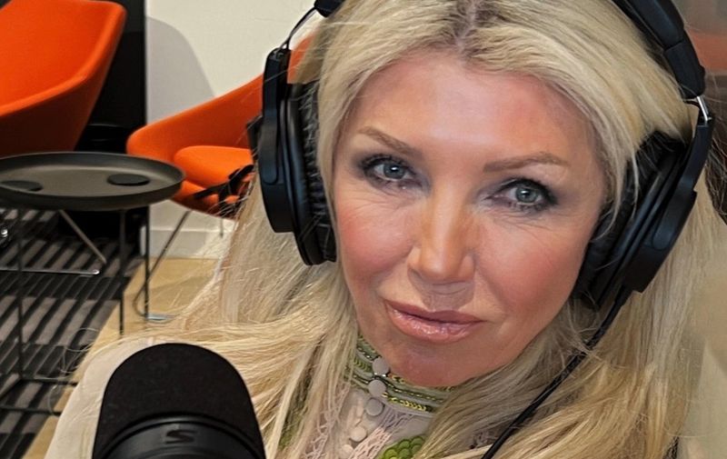 Sin teoretičarke zavjere Kate Shemirani optužuje majku za smrt sestre ...