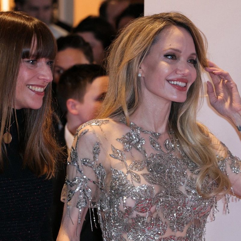 Couture: Angelina Jolie na pariškoj premijeri filma | Super1.hr