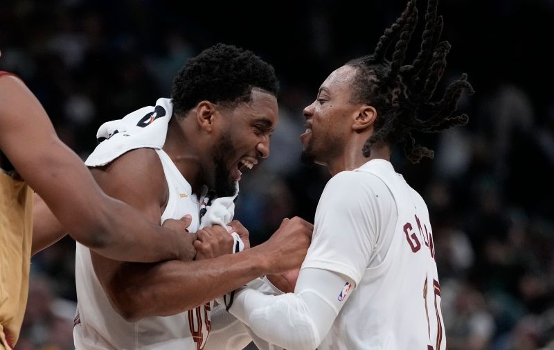 Pogledajte dramatičan Mitchellov koš za agoniju Bucksa | Telegram.hr