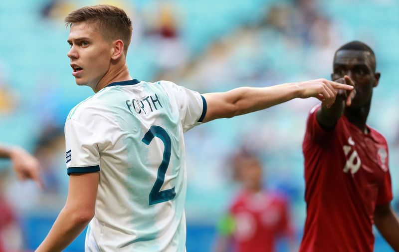 Juan Foyth jučer je morao igrati desnog beka. Kaže da mu je u tome ...