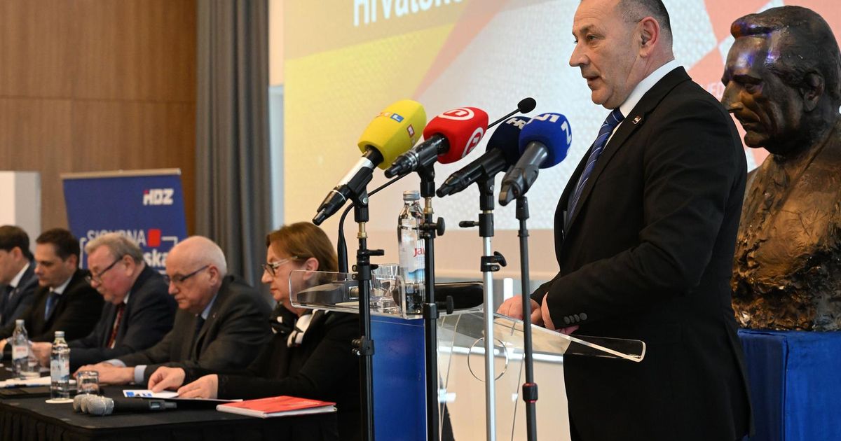 Medved traži odlikovanja za časnike koje je otpustio Tuđman | Telegram.hr