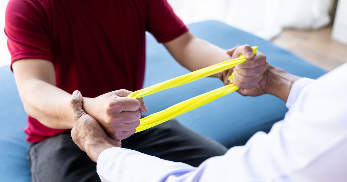 Vježbe za ramena kod kuće: Kako smanjiti bol i ojačati rameni zglob ...