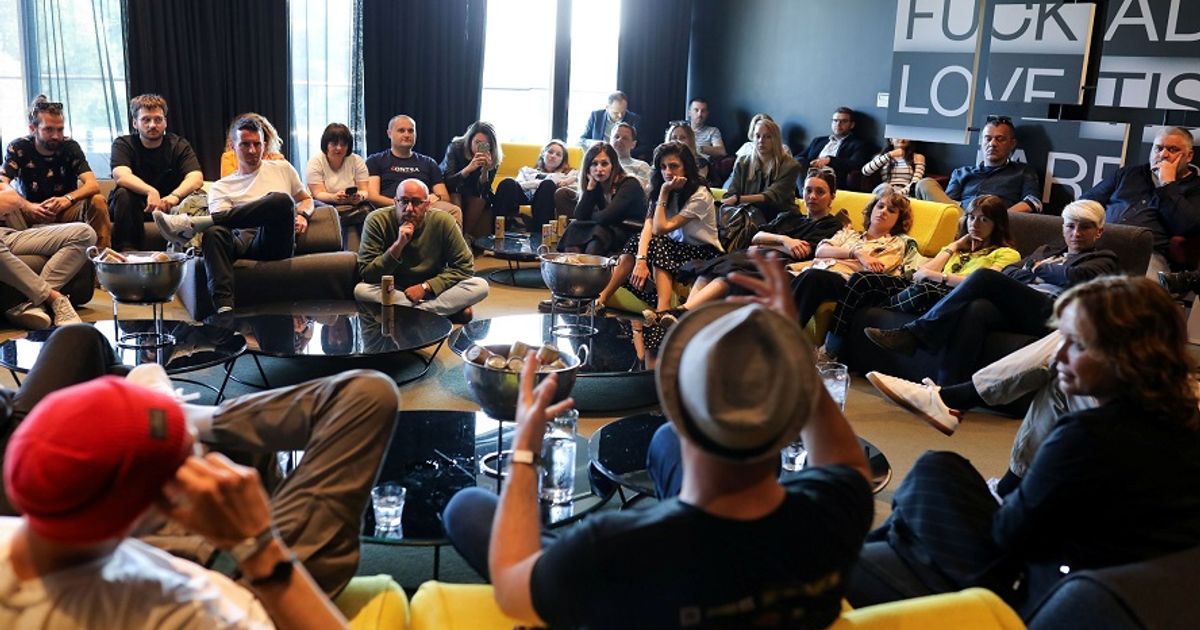 Dani komunikacija: Nova generacija komunikatora, halucinogeni AI, Web3 ...