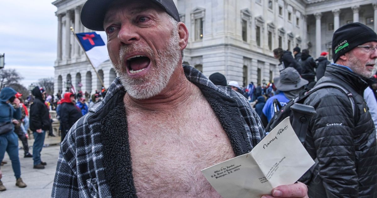 Zašto je nasrtaj na Kongres tako grozan? Jer se odvijao pod visokim ...