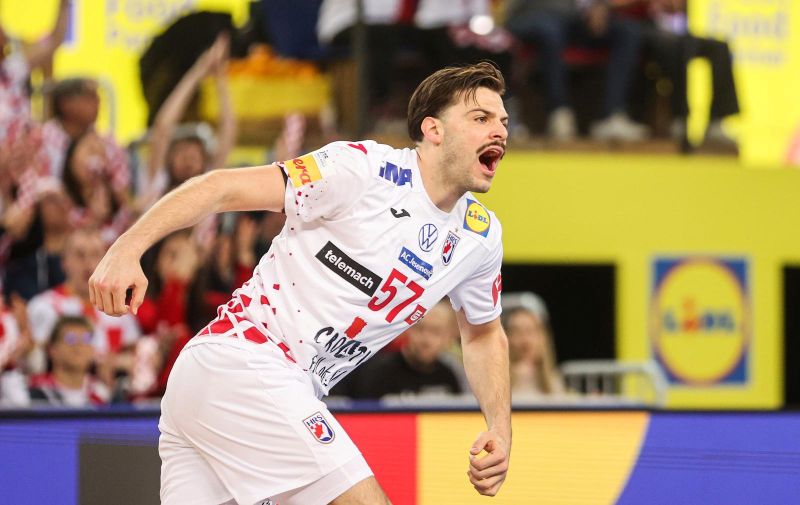 Glavaš pozvao navijače da protiv Slovenije napune Arenu | Telegram.hr