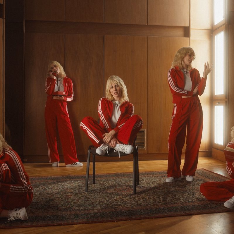 Nika Turković ima novi singl, Glupan | Super1.hr