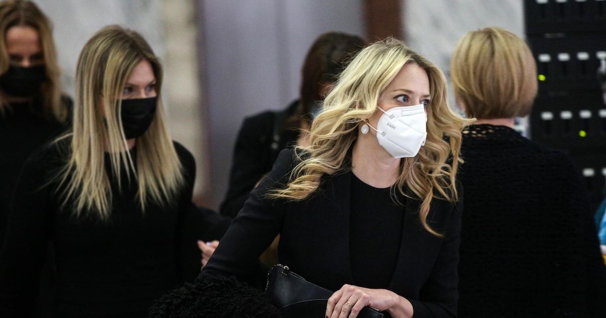 Sanja Modrić: Mislim, dakle, da se na lomači mora spaliti Veljaču i ...