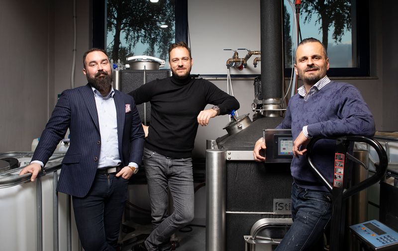 Prvo je mirisalo na trula jaja i mislili su odustati. Sada rade ...