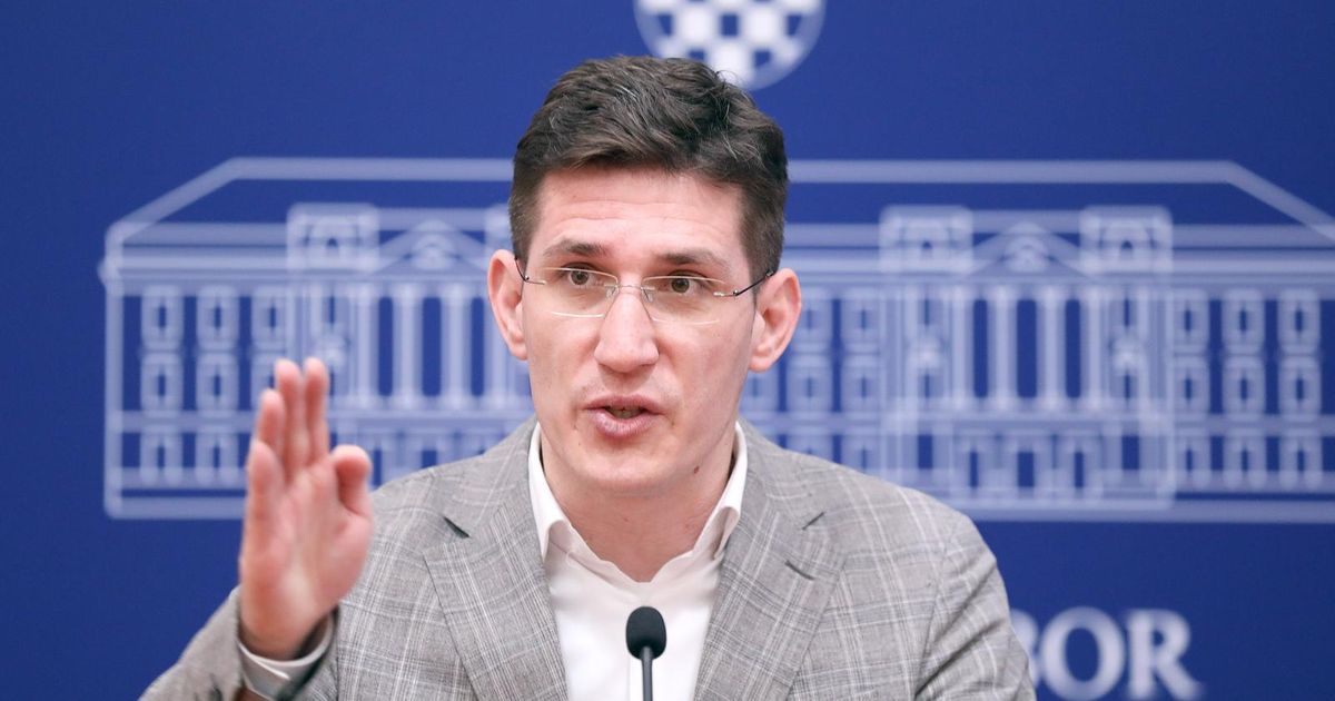 Troskot kaže da ga zivkaju iz stranih ambasada zbog energetskih afera, pogotovo oko 'plina za ...