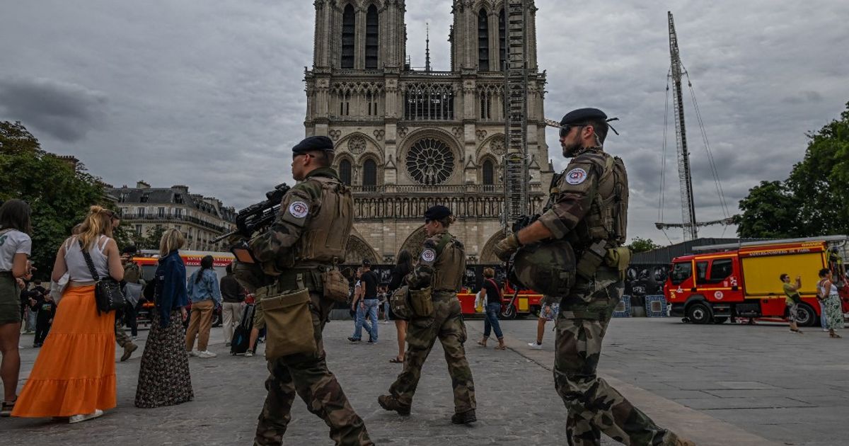 Ulice Pariza zbog Olimpijskih igara pod opsadom vojske i policije ...