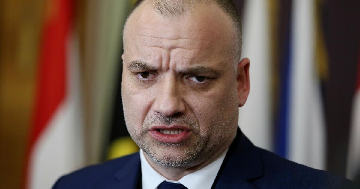 Manijak iz Švedske zivkao hrvatske institucije i prijetio šefu SOA-e ...