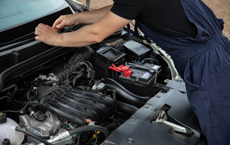 Punjenje akumulatora na autu: Koliko traje i kako znati kad je pun ...