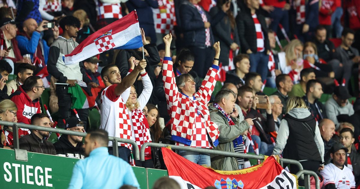 UEFA je pokrenula disciplinski postupak protiv HNS-a, zbog ponašanja dijela navijača u Austriji ...