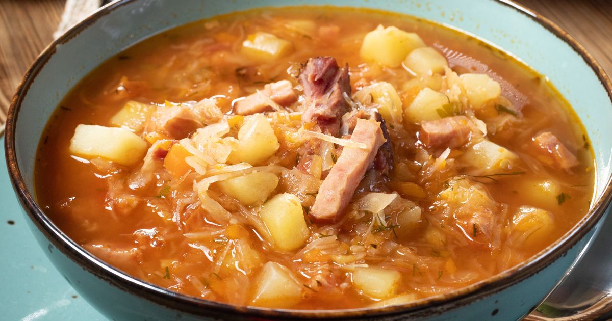 Tri recepta slavnih kuharica za fina krepka variva s kupusom | Super1.hr