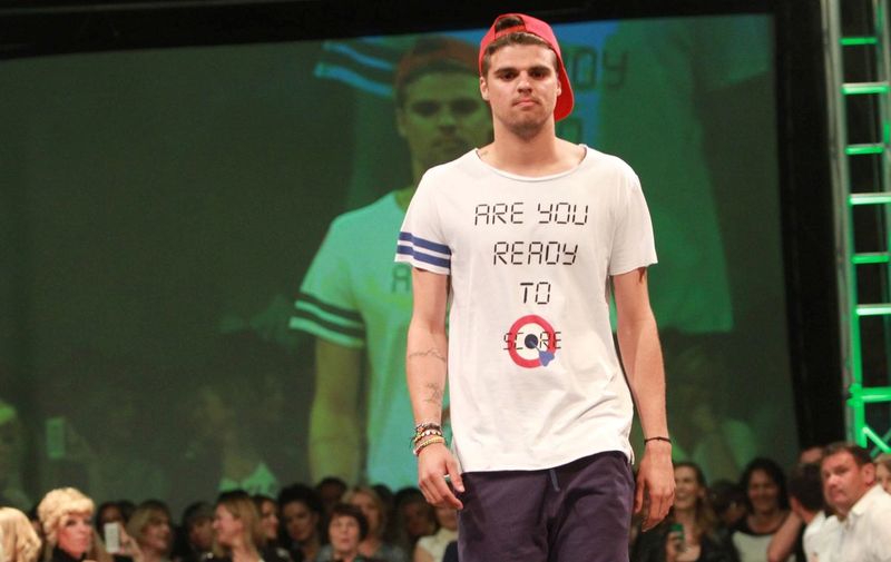 Antonio Asanović oprobat će se u futsalu, MNK Torcida predstavila ga ...