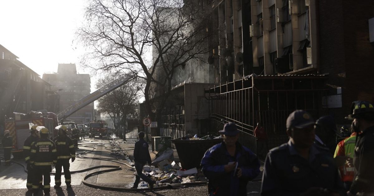 Vatra progutala zgradu u Johannesburgu, poginule najmanje 73 osobe ...