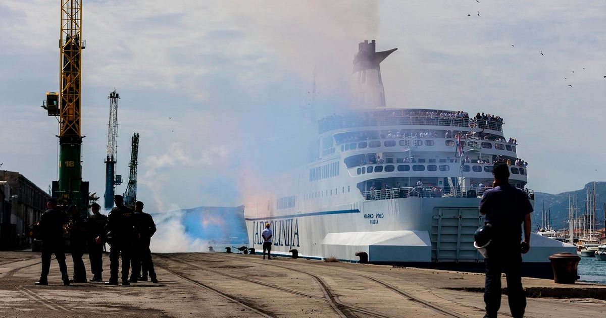 Forza Fiume: Armadin brod uplovio je u splitsku luku ususret finalu ...