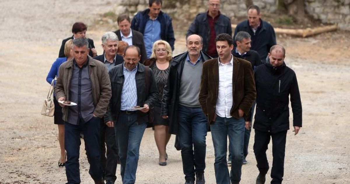 Most nastavlja pregovore s dvije koalicije. Prvi na redu SDP u 10 sati ... Most nastavlja pregovore s dvije koalicije. Prvi na redu SDP u 10 sati ...