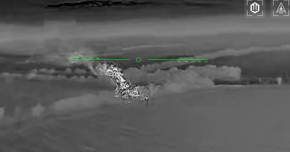 Video. Ukrajinci dronovima pogodili tanker u ruskoj luci i skladište ...