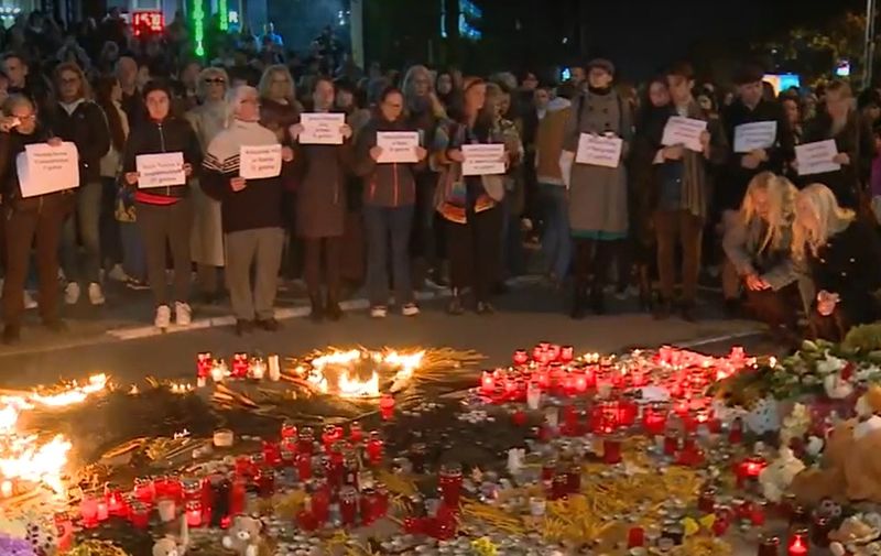 Srbija zavijena u crno nakon nezapamćene tragedije u Novom Sadu | Telegram.hr
