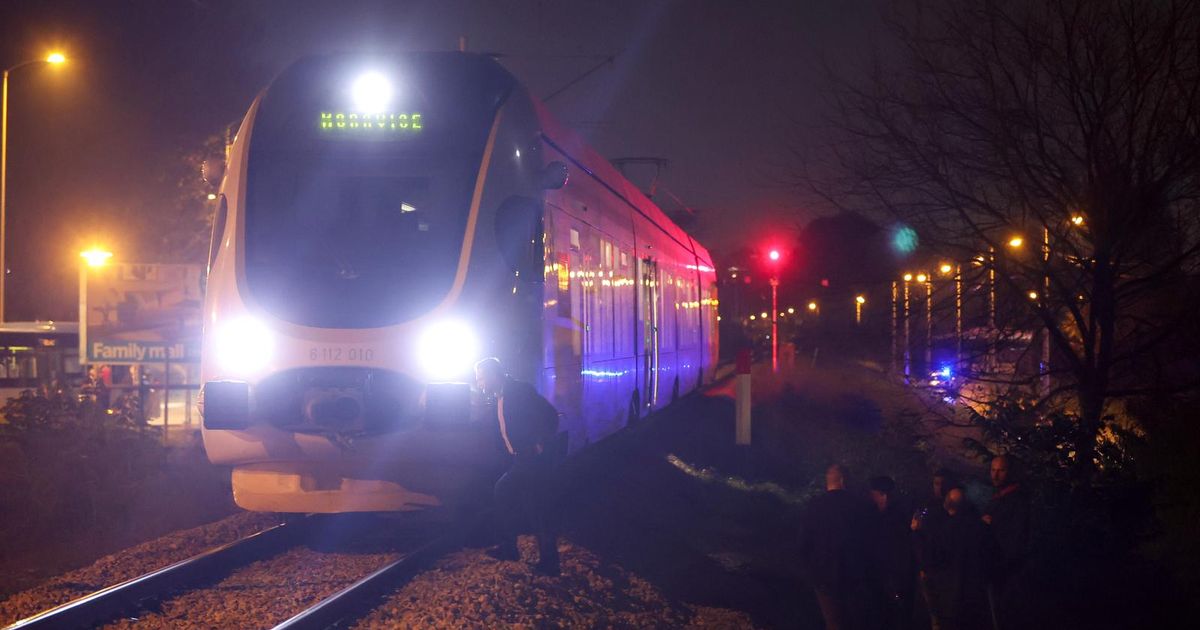 Na dečka u Zagrebu naletio vlak. Neoprezno je prelazio prugu, završio je u bolnici | Telegram.hr