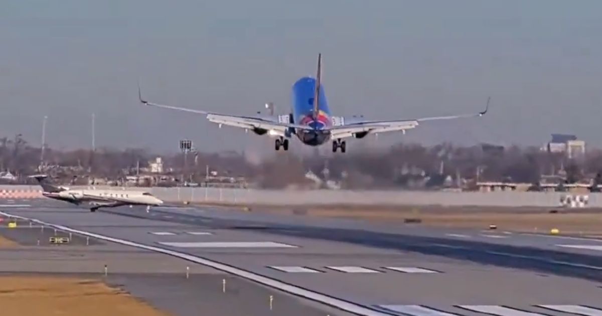 U Chicagu zrakoplov za dlaku izbjegao sudar s drugim avionom | Telegram.hr