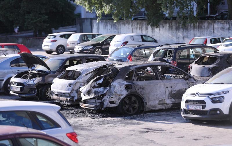 Na splitskom parkiralištu izgorjela dva automobila | Telegram.hr
