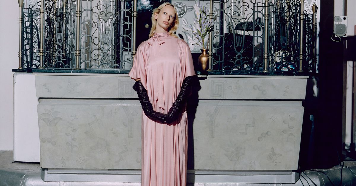 Brokat i svila postali su must-have ove jeseni. Donosimo ključne komade ...