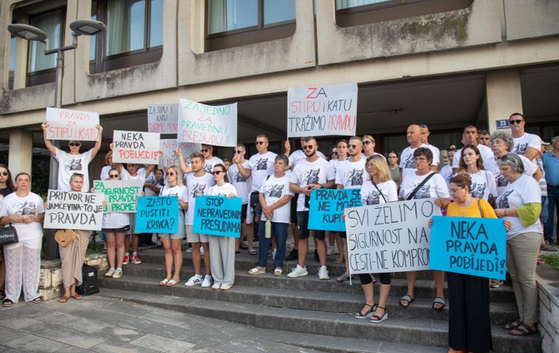 Dubrovnik: Prosvjed zbog puštanja na slobodu Klevise Ymeri | Telegram.hr